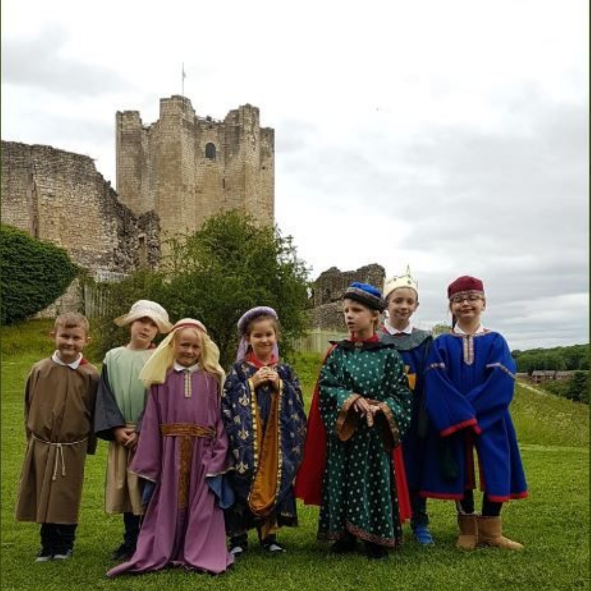 Askern Littlemoor Infant Academy - Littlemoor visit Conisbrough Castle